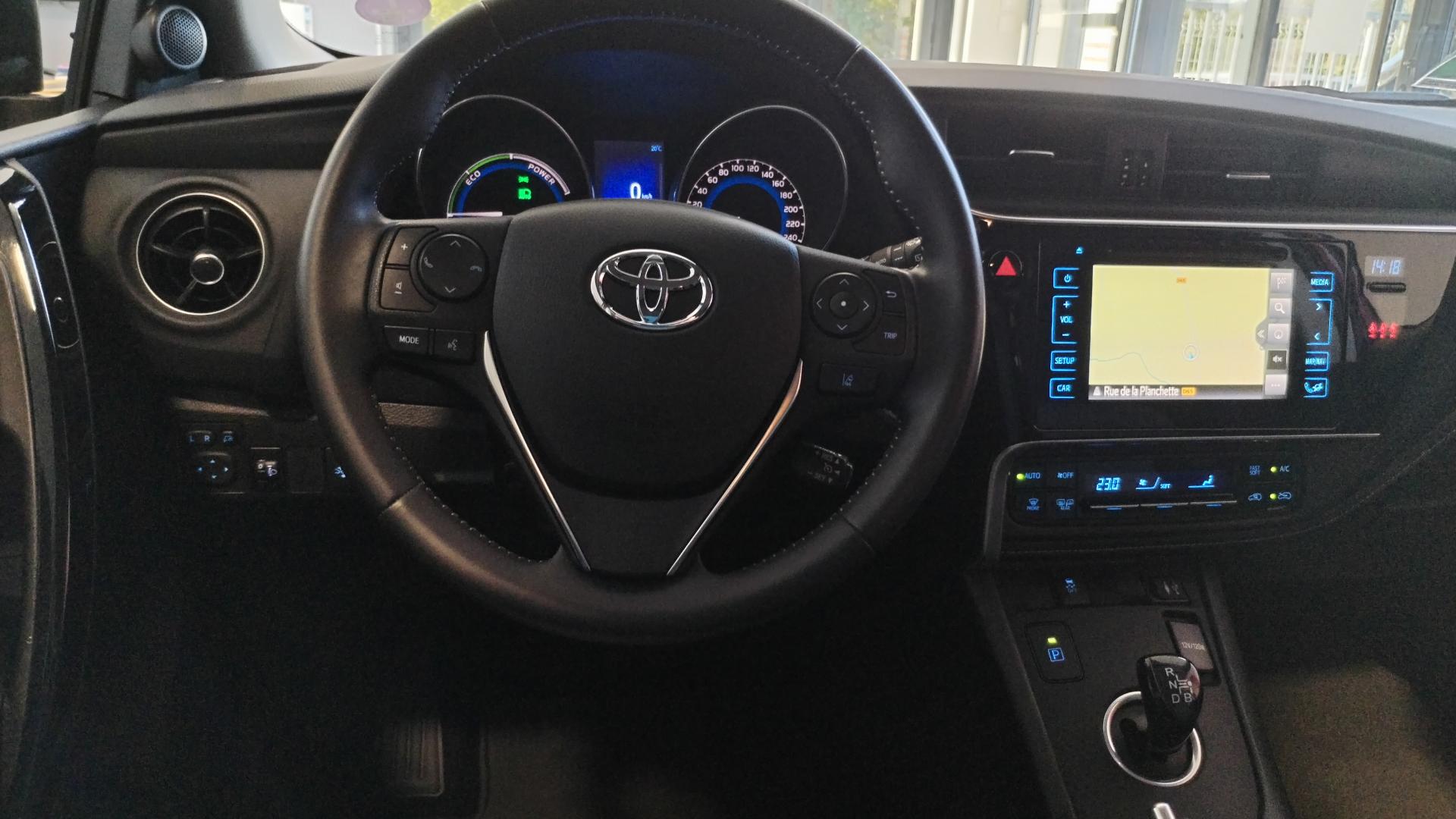 E.T.L. AUTOS - TOYOTA-AURIS-Auris Hybride 136h Collection